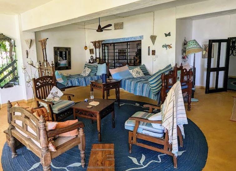 Neem Tree House – Abiri Kenya